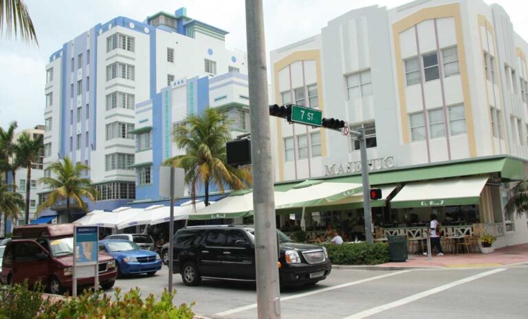 Ocean Drive: See be Seen in South Beach